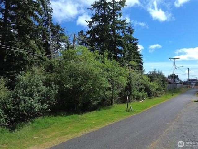 W Elizabeth St, Westport, WA 98595