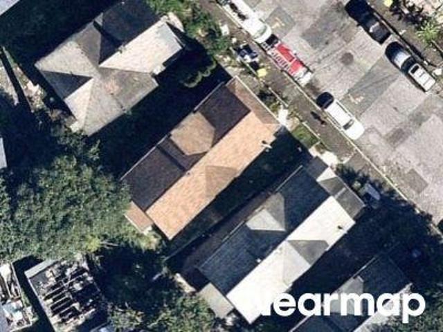 W Farm St