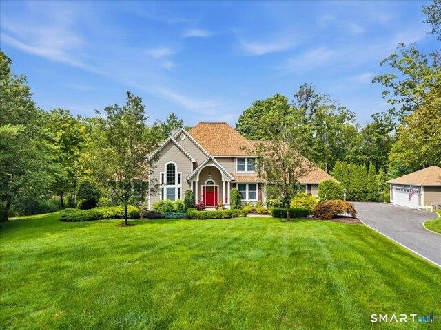 W Farms Ln, New Fairfield, Home For Sale
