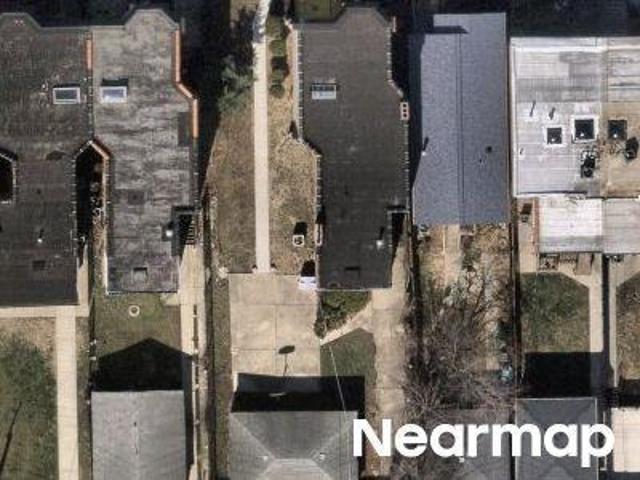 W Flournoy St