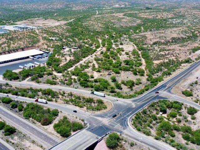 W Frontage Rd, Nogales, AZ 85621