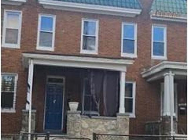 W Garrison Ave