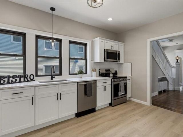 W Glen St, Holyoke, Home For Sale