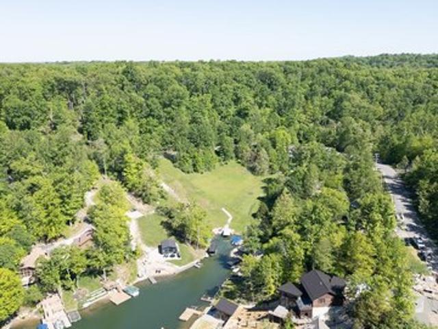 W Grandview Dr, Columbus, IN 47201