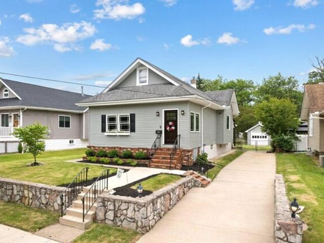 W Graisbury Ave, Audubon, Home For Sale