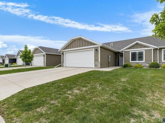 W Gresford Pl, Sioux Falls, Home For Sale