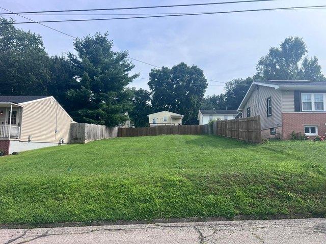 W Hubert Ave, Lancaster, OH 43130