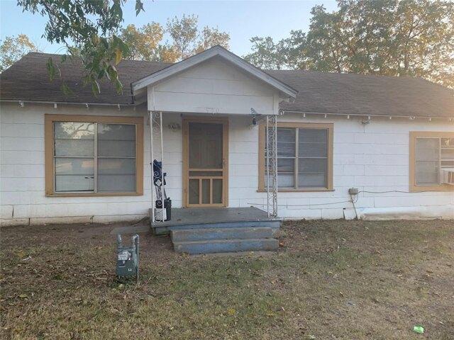 W Hunt St, Bremond, Home For Sale