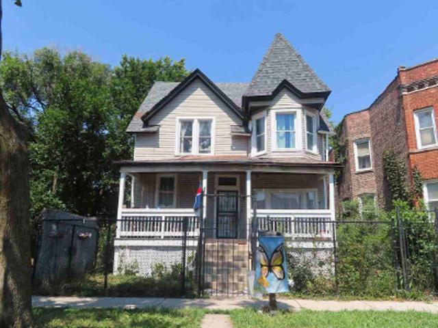 W Huron St