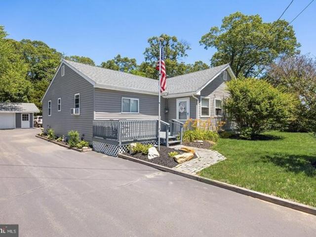 W Hampton St, Pemberton, Home For Sale