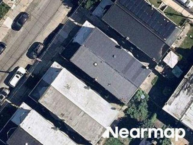 W Hansberry St