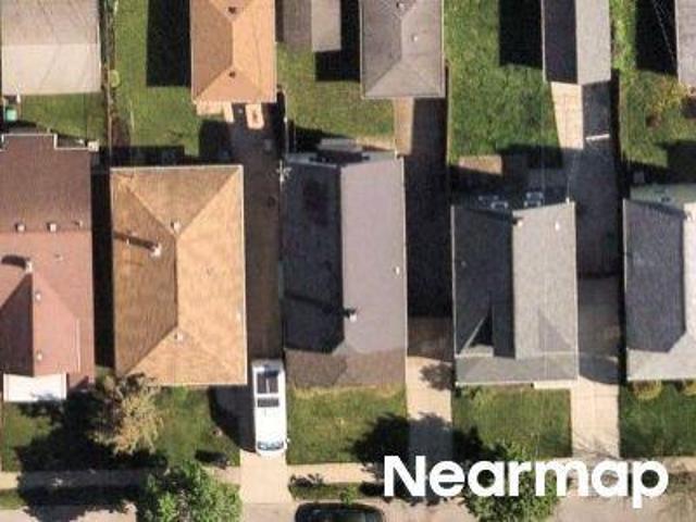W Hazeltine Ave