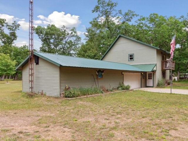 W Hemlock Ave, Baldwin, Home For Sale