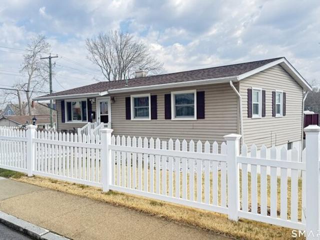 W High St, New London, Home For Sale