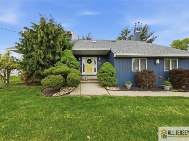 W Hill Rd, Colonia, Home For Sale