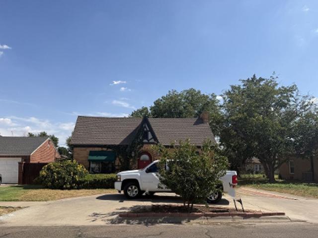 W Kansas Ave