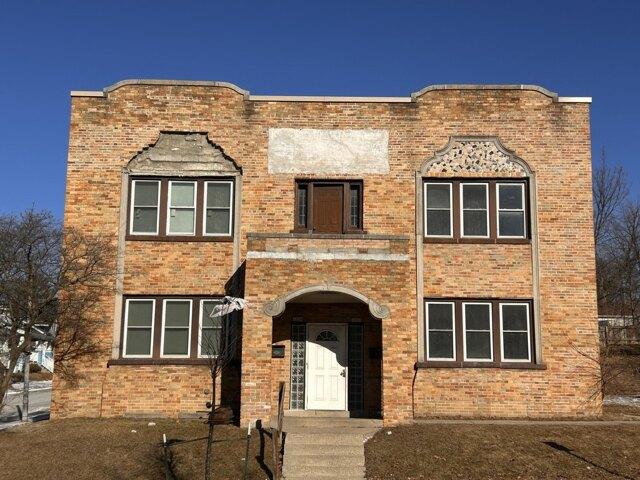 W Keefe Ave, Milwaukee, Home For Sale