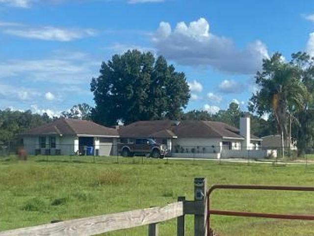 W Knights Griffin Rd