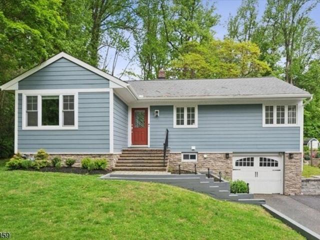 W Lake Blvd, Morris Twp, Home For Sale