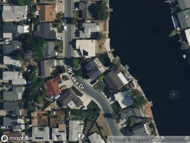 W Lake Dr