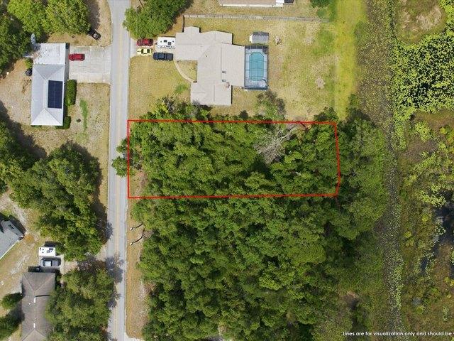 W Lake Dr, Deland, FL 32724