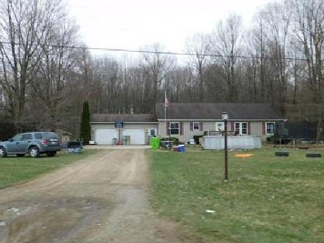 W Lake Rd