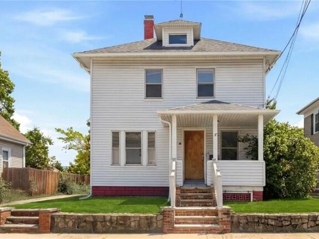 W Lawn Ave, Pawtucket, Home For Sale