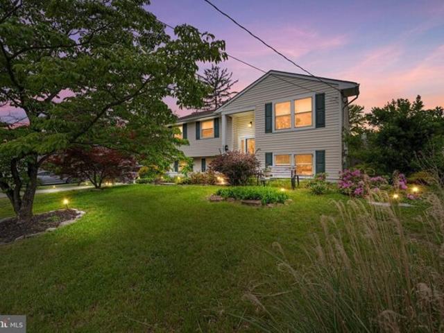 W Laurel Rd, Stratford, Home For Sale