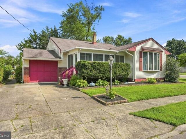 W Lincoln Ave, Magnolia, Home For Sale