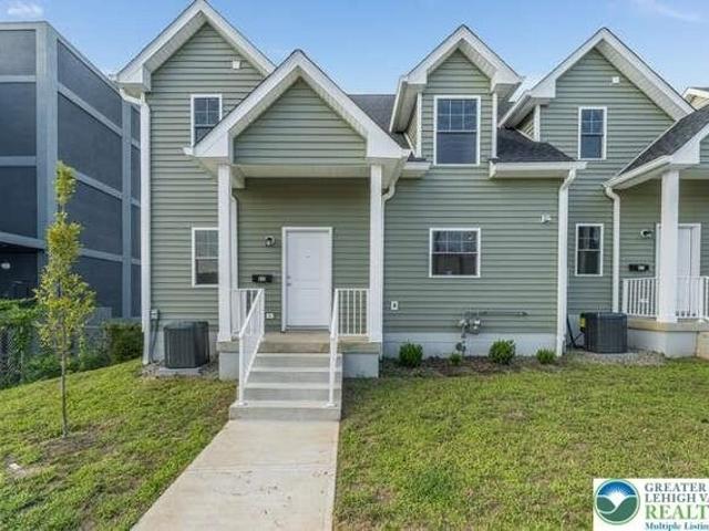 W Lincoln St, Easton, Home For Sale