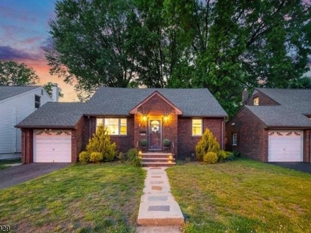 W Linden Ave, Linden, Home For Sale