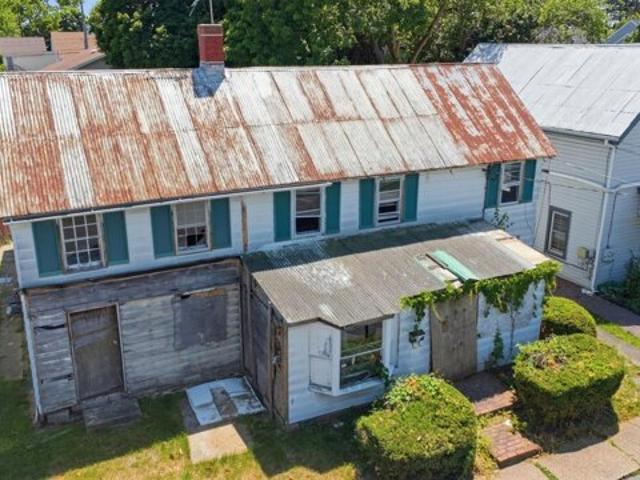 W Lockwood St, Middletown, Home For Sale