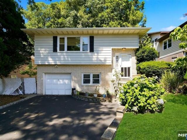 W Lookout Ave, Hackensack, Home For Sale