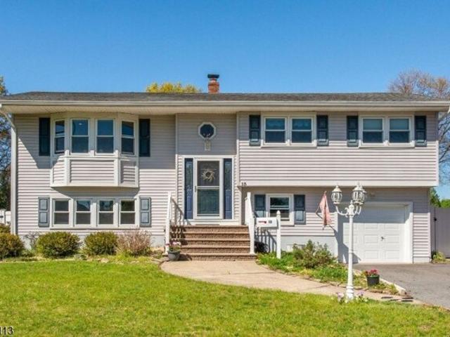 W Parkway, Pequannock Township, Home For Sale
