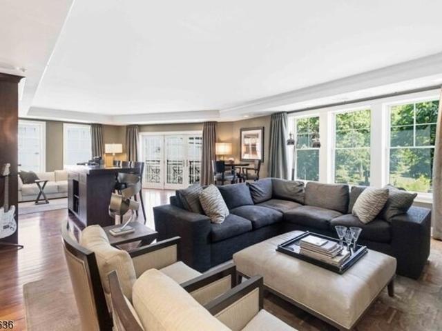 W Park Pl Apt,morristown, Condo For Sale