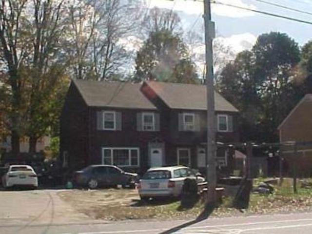 W Pleasant St