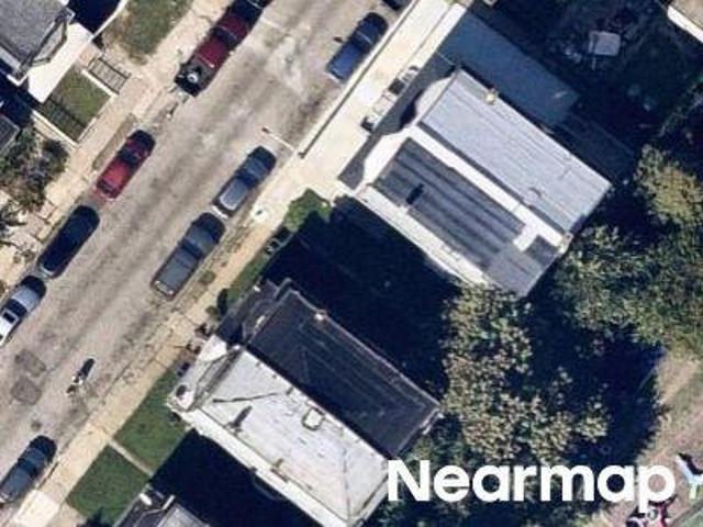 W Pomona St