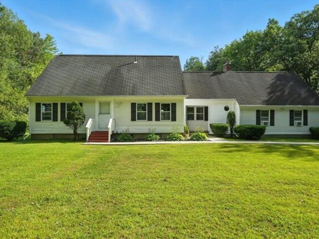 W Pomeroy Ln, Amherst, Home For Sale