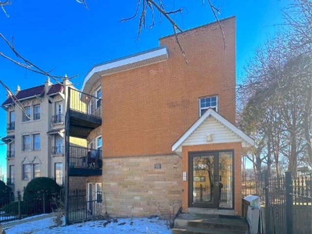 W Pratt Blvd # 3