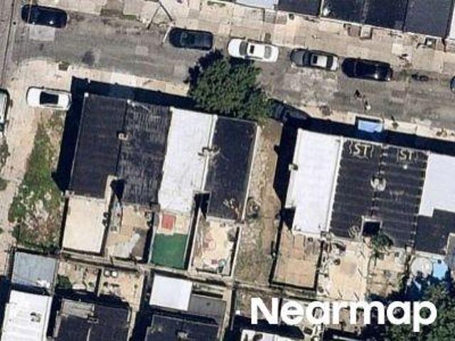 W Russell St