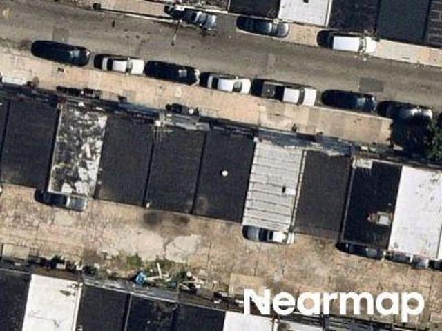 W Raymond St