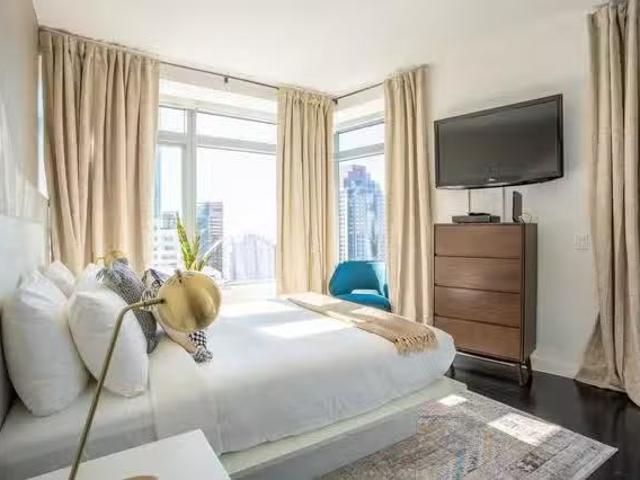 W Residences, 123 Washington St, Financial District Studio.