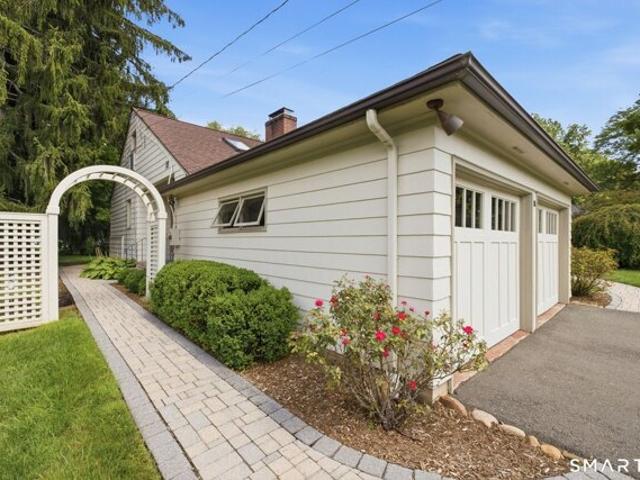 W Ridge Dr, West Hartford, Home For Sale
