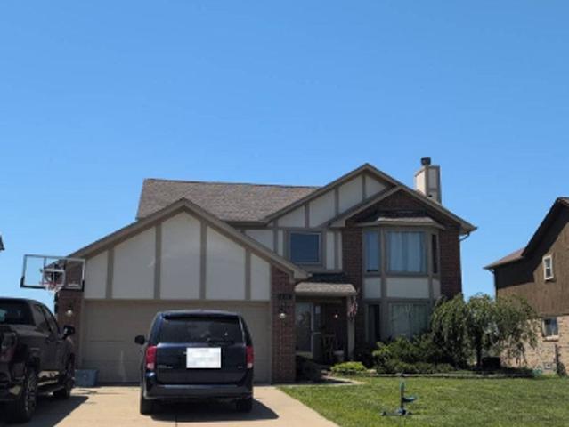 W Ridge Dr