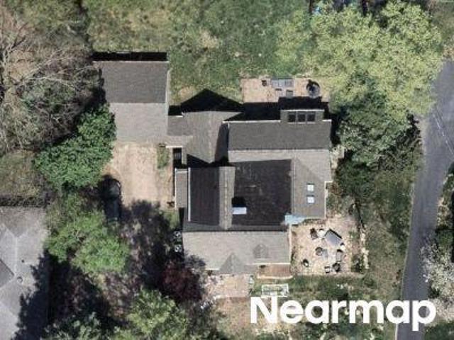 W Riverglen Dr