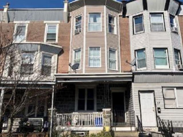 W Rockland St