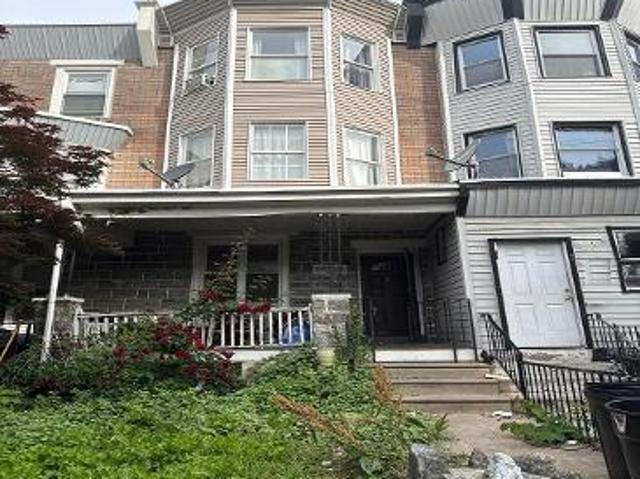 W Rockland St