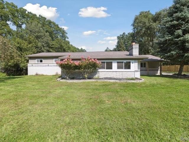 W Rolston Rd, Linden, Home For Sale