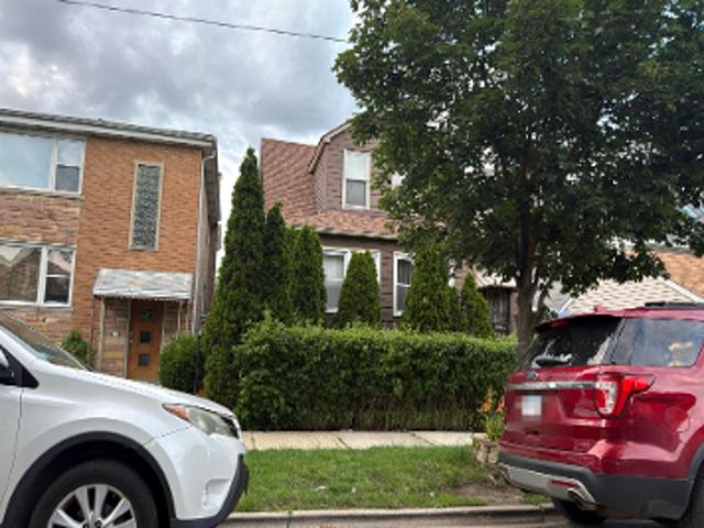 W Roscoe St