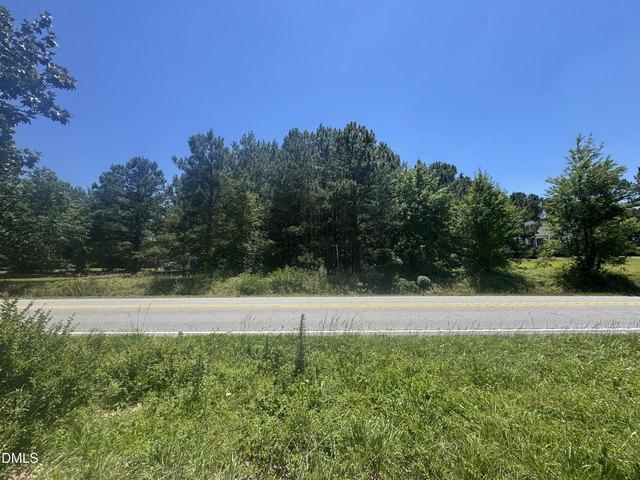 W Stewart St, Coats, NC 27521